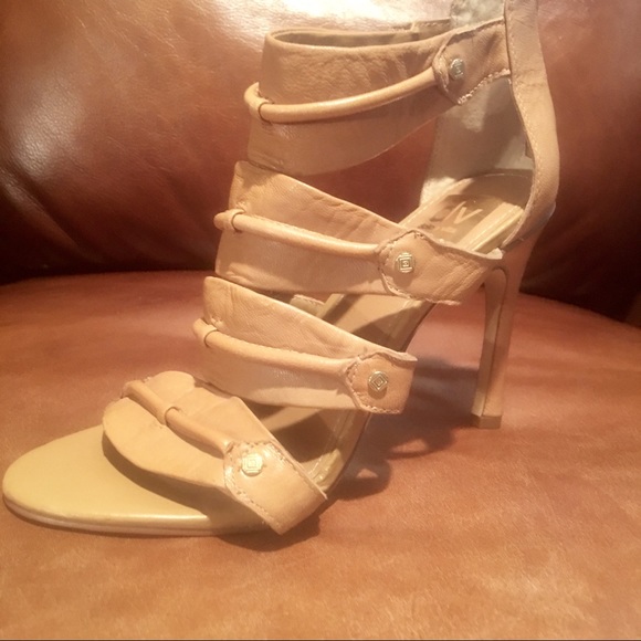 Dolce Vita | Shoes | New Dolce Vita Womens Strappy Camel Color Heels ...